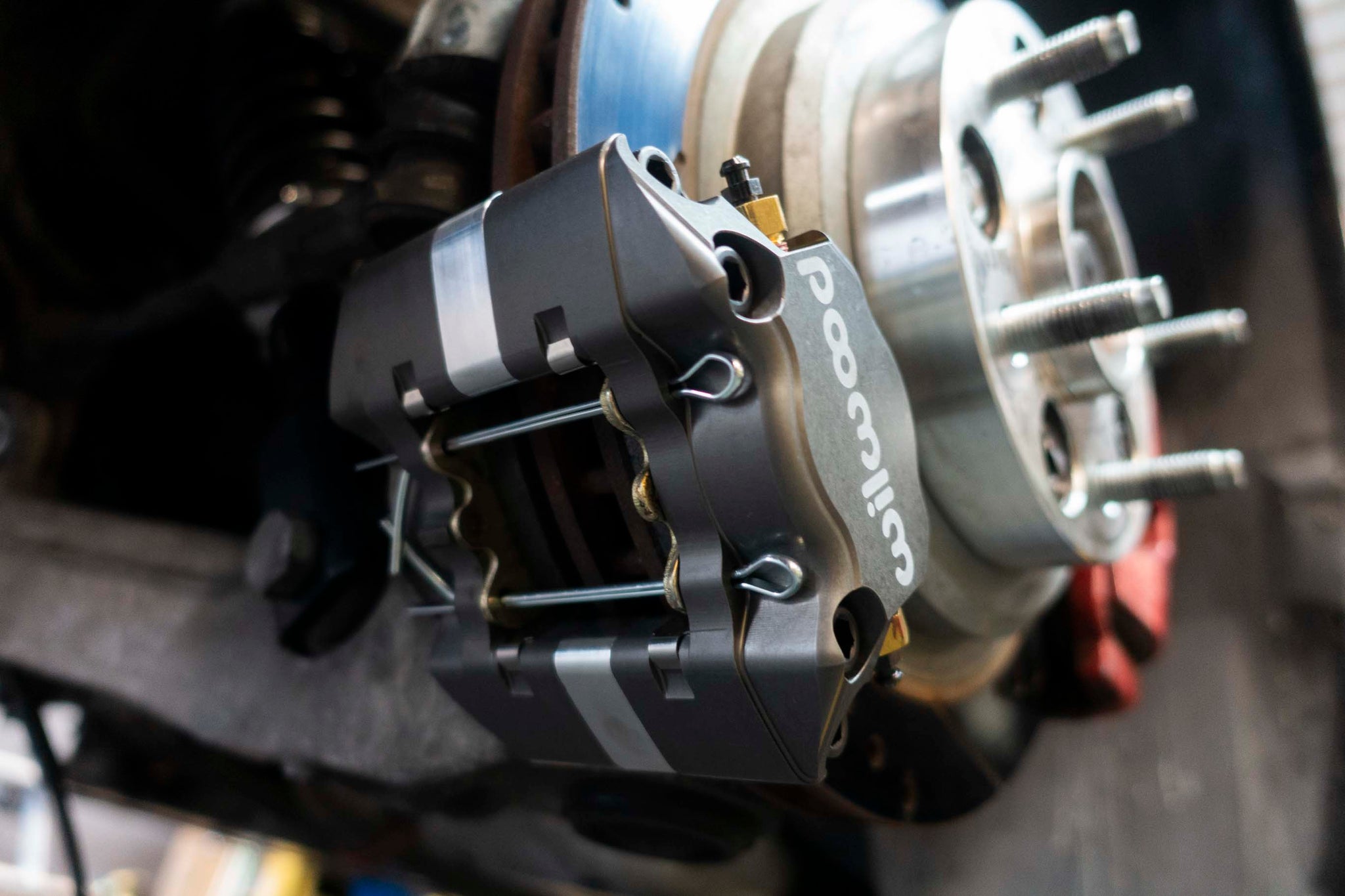 Corvette C5 / C6 Bolt on Dual Caliper Brackets – Drift HQ